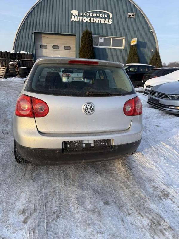 Pelēks Volkswagen Golf 2004 Jurbarkas, ar dzinēja tilpumu 1.90 L un nobraukumu 164 tūkst. km par 2699 €, foto 5 vietnē AUTOMOTO.COM.LV