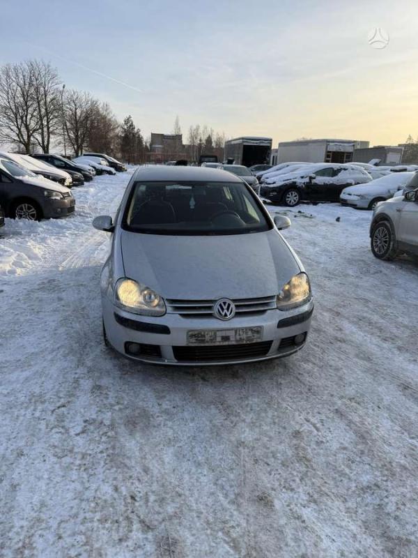 Pelēks Volkswagen Golf 2004 Jurbarkas, ar dzinēja tilpumu 1.90 L un nobraukumu 164 tūkst. km par 2699 €, foto 6 vietnē AUTOMOTO.COM.LV