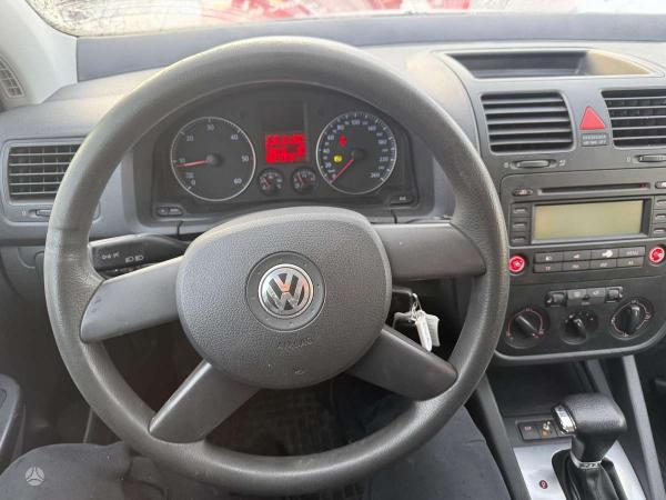 Pelēks Volkswagen Golf 2004 Jurbarkas, ar dzinēja tilpumu 1.90 L un nobraukumu 164 tūkst. km par 2699 €, foto 10 vietnē AUTOMOTO.COM.LV