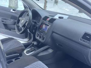 Pelēks Volkswagen Golf 2004 Radviliškis, ar dzinēja tilpumu 2.00 L un nobraukumu 333 tūkst. km par 1100 €, foto 7 vietnē AUTOMOTO.COM.LV