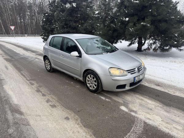 Pelēks Volkswagen Golf 2004 Kauņa, ar dzinēja tilpumu 2.00 L un nobraukumu 396 tūkst. km par 1550 €, foto 1 vietnē AUTOMOTO.COM.LV