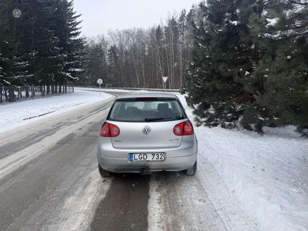 Pelēks Volkswagen Golf 2004 Kauņa, ar dzinēja tilpumu 2.00 L un nobraukumu 396 tūkst. km par 1550 €, foto 4 vietnē AUTOMOTO.COM.LV