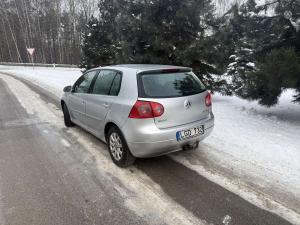 Grey Volkswagen Golf 2004 in Kaunas, with an engine capacity of 2.00 L and mileage of 396 thousand km for 1550 €, photo 8 on AUTOMOTO.COM.LV