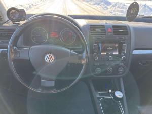 Pelēks Volkswagen Golf 2004 Varėna, ar dzinēja tilpumu 2.00 L un nobraukumu 484 tūkst. km par 3000 €, foto 6 vietnē AUTOMOTO.COM.LV