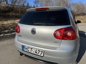 Pelēks Volkswagen Golf 2004 Kelmė, ar dzinēja tilpumu 2.00 L un nobraukumu 355 tūkst. km par 1250 €, foto 5 vietnē AUTOMOTO.COM.LV