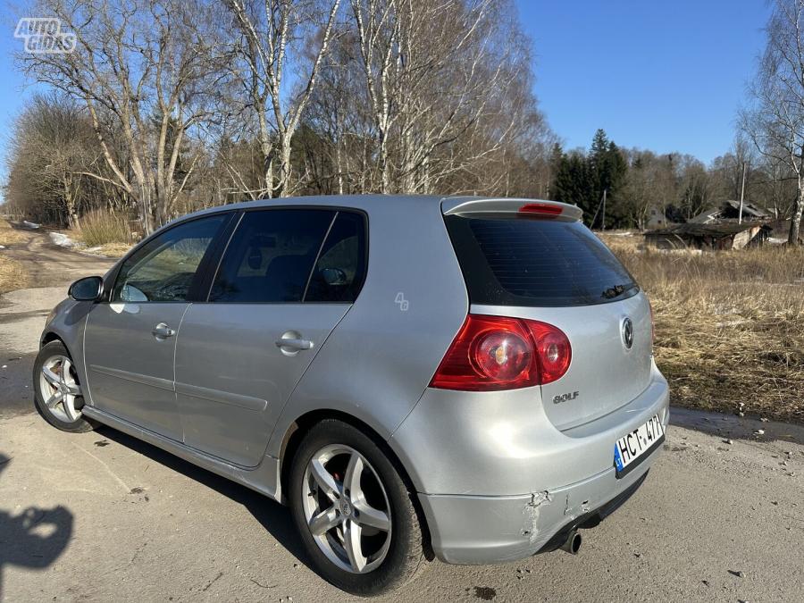 Pelēks Volkswagen Golf 2004 Kelmė, ar dzinēja tilpumu 2.00 L un nobraukumu 355 tūkst. km par 1250 €, foto 6 vietnē AUTOMOTO.COM.LV