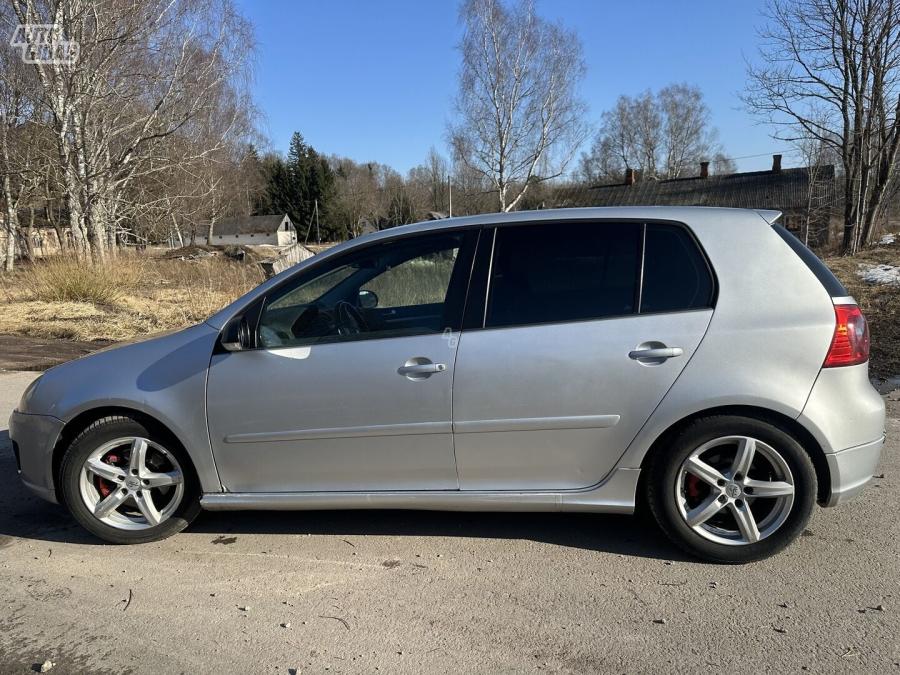 Pelēks Volkswagen Golf 2004 Kelmė, ar dzinēja tilpumu 2.00 L un nobraukumu 355 tūkst. km par 1250 €, foto 7 vietnē AUTOMOTO.COM.LV