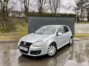 Grey Volkswagen Golf 2004 in Alytus, with an engine capacity of 1.60 L and mileage of 207 thousand km for 2000 €, photo 2 on AUTOMOTO.COM.LV