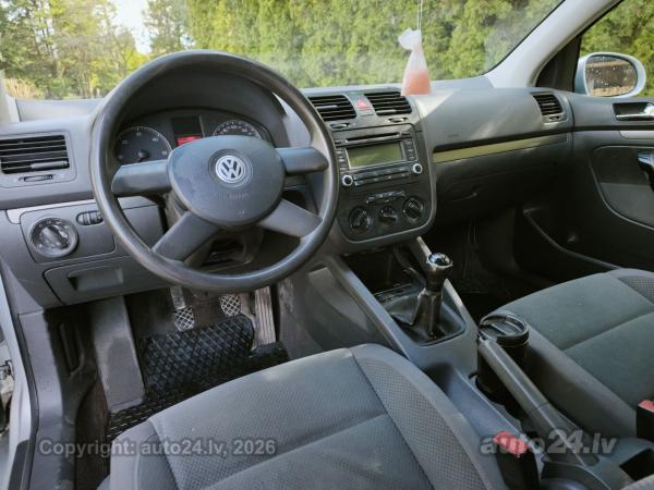 Grey Volkswagen Golf 2004 in Tartu, with an engine capacity of 1.90 L and mileage of 261 thousand km for 1699 €, photo 9 on AUTOMOTO.COM.LV