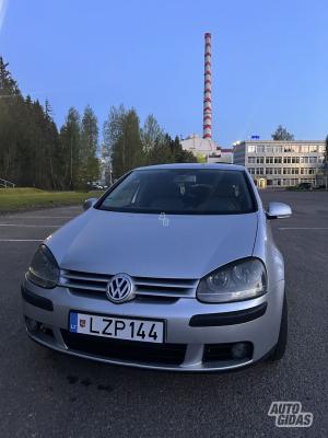 Grey Volkswagen Golf 2004 in Elektrenai, with an engine capacity of 2.00 L and mileage of 293 thousand km for 2000 €, photo  on AUTOMOTO.COM.LV
