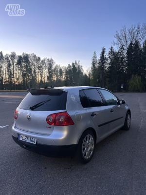 Grey Volkswagen Golf 2004 in Elektrenai, with an engine capacity of 2.00 L and mileage of 293 thousand km for 2000 €, photo 3 on AUTOMOTO.COM.LV