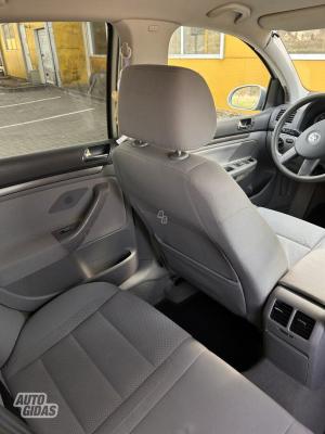 Grey Volkswagen Golf 2004 in Elektrenai, with an engine capacity of 2.00 L and mileage of 293 thousand km for 2000 €, photo 14 on AUTOMOTO.COM.LV