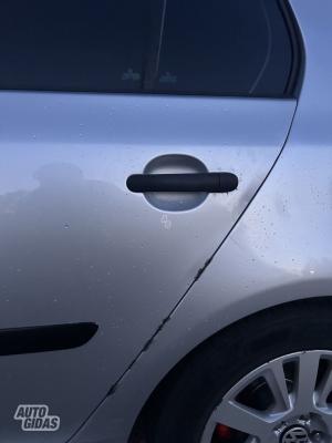 Grey Volkswagen Golf 2004 in Elektrenai, with an engine capacity of 2.00 L and mileage of 293 thousand km for 2000 €, photo 16 on AUTOMOTO.COM.LV