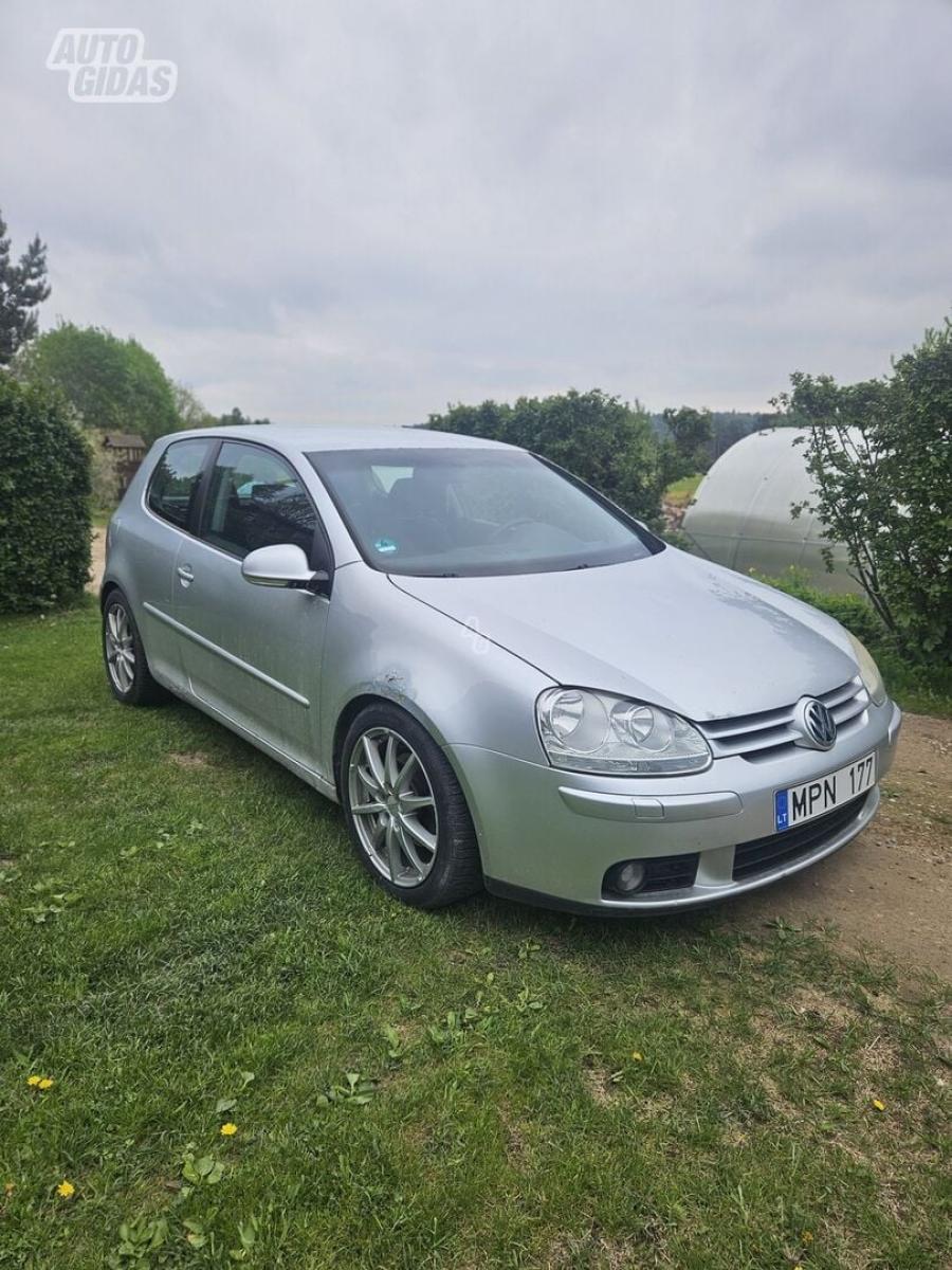 Grey Volkswagen Golf 2004 in Kaunas, with an engine capacity of 2.00 L and mileage of 292 thousand km for 999 €, photo 3 on AUTOMOTO.COM.LV