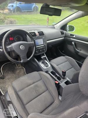 Grey Volkswagen Golf 2004 in Kaunas, with an engine capacity of 2.00 L and mileage of 292 thousand km for 999 €, photo 6 on AUTOMOTO.COM.LV