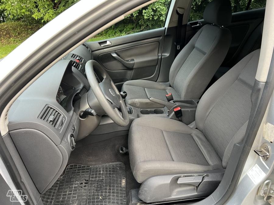Grey Volkswagen Golf 2004 in Kaunas, with an engine capacity of 1.90 L and mileage of 249 thousand km for 750 €, photo 8 on AUTOMOTO.COM.LV