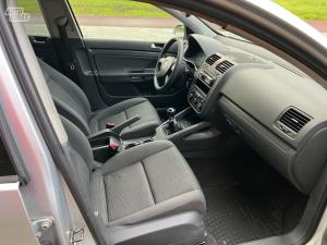 Grey Volkswagen Golf 2004 in Kaunas, with an engine capacity of 1.90 L and mileage of 249 thousand km for 750 €, photo 10 on AUTOMOTO.COM.LV