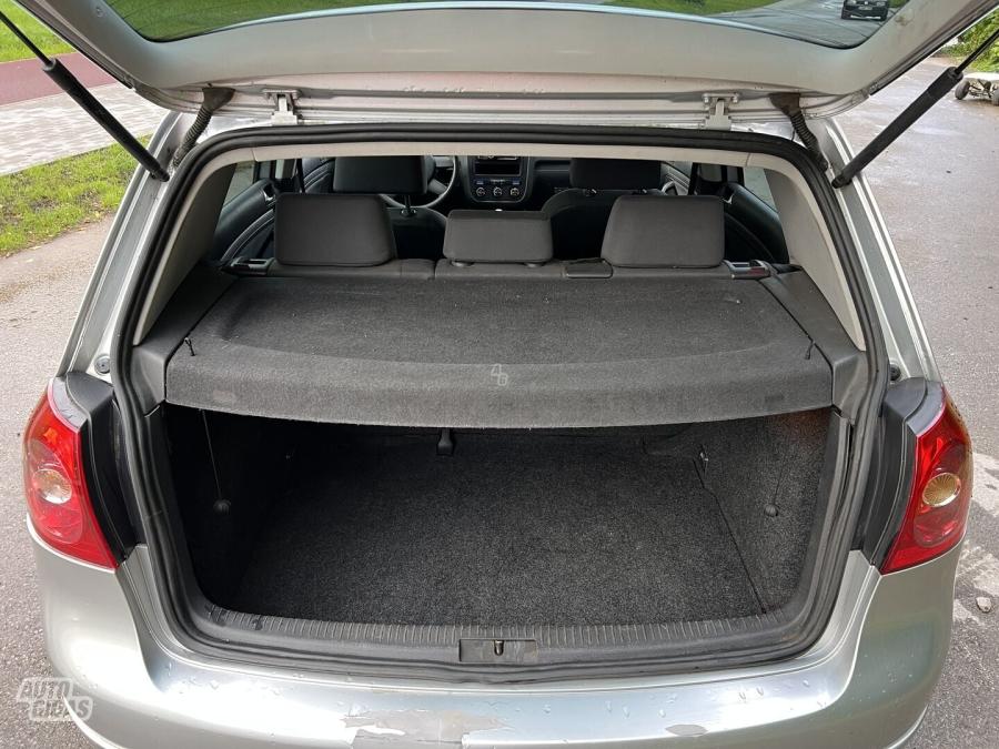 Grey Volkswagen Golf 2004 in Kaunas, with an engine capacity of 1.90 L and mileage of 249 thousand km for 750 €, photo 11 on AUTOMOTO.COM.LV