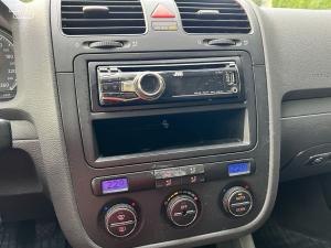 Grey Volkswagen Golf 2004 in Kaunas, with an engine capacity of 1.90 L and mileage of 249 thousand km for 750 €, photo 14 on AUTOMOTO.COM.LV