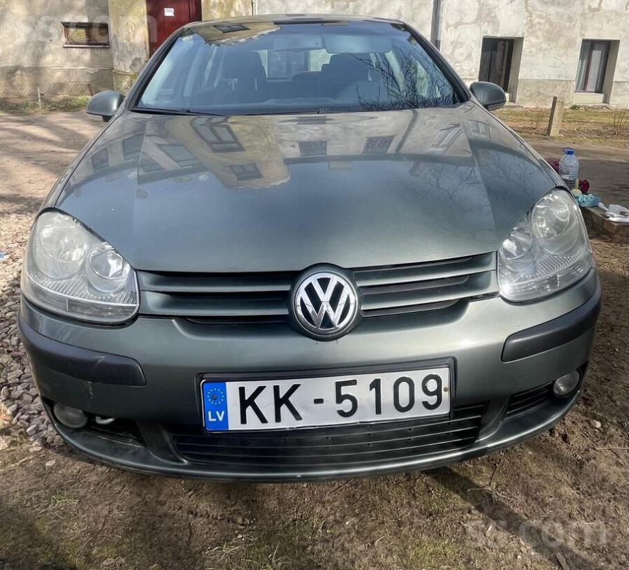 Grey Volkswagen Golf 2004 in Riga, with an engine capacity of 1.40 L and mileage of 236 thousand km for 1700 €, photo 5 on AUTOMOTO.COM.LV