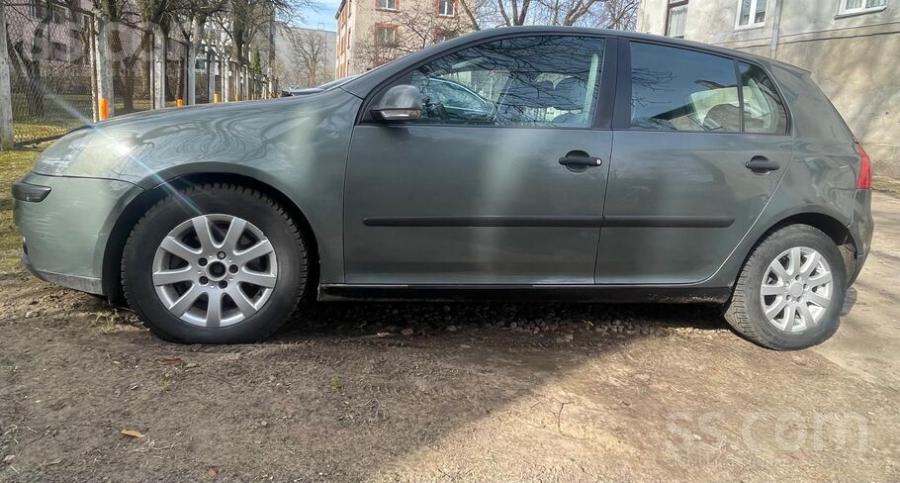 Grey Volkswagen Golf 2004 in Riga, with an engine capacity of 1.40 L and mileage of 236 thousand km for 1700 €, photo 7 on AUTOMOTO.COM.LV