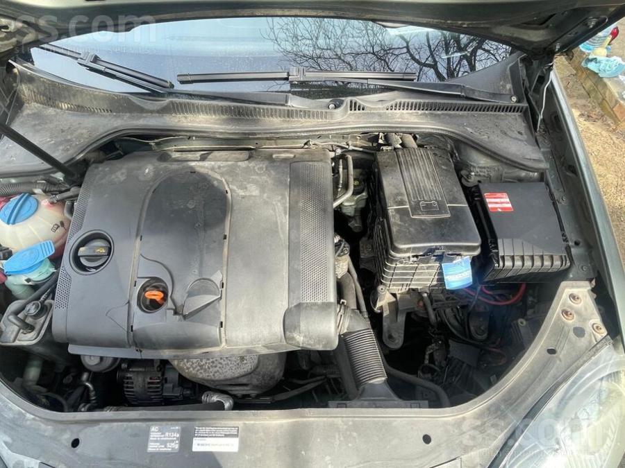 Grey Volkswagen Golf 2004 in Riga, with an engine capacity of 1.40 L and mileage of 236 thousand km for 1700 €, photo 14 on AUTOMOTO.COM.LV