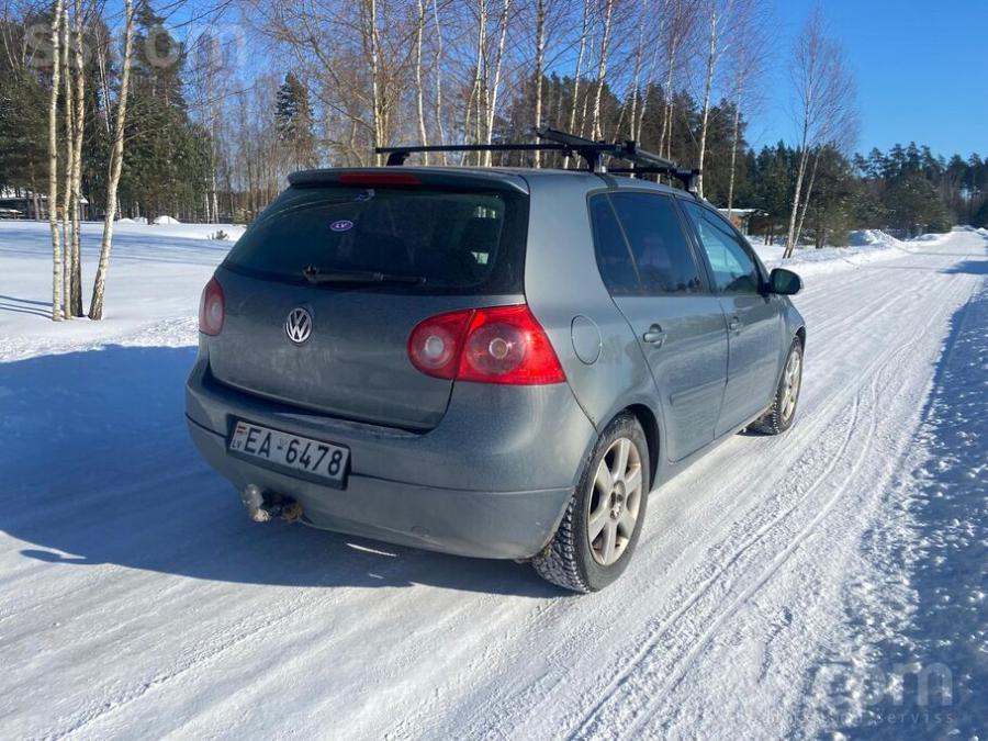 Pelēks Volkswagen Golf 2004 Rīga, ar dzinēja tilpumu 1.90 L un nobraukumu 363 tūkst. km par 1800 €, foto 3 vietnē AUTOMOTO.COM.LV