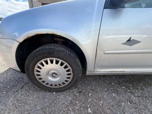 Pelēks Volkswagen Golf 2004 Kaišiadorys, ar dzinēja tilpumu 1.39 L un nobraukumu 168 tūkst. km par 900 €, foto 9 vietnē AUTOMOTO.COM.LV
