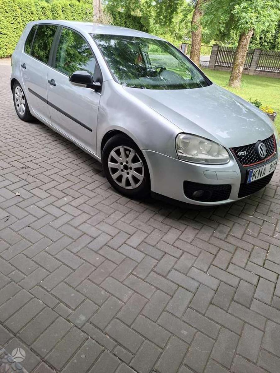 Grey Volkswagen Golf 2004 in Kaunas, with an engine capacity of 2.00 L and mileage of 376 thousand km for 1150 €, photo 1 on AUTOMOTO.COM.LV