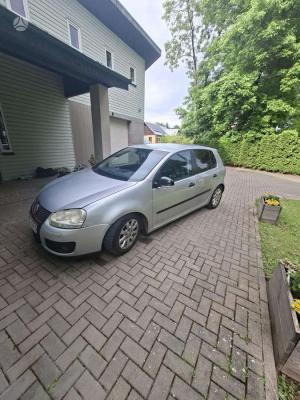 Grey Volkswagen Golf 2004 in Kaunas, with an engine capacity of 2.00 L and mileage of 376 thousand km for 1150 €, photo 3 on AUTOMOTO.COM.LV