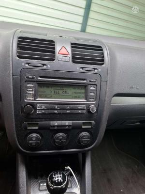 Grey Volkswagen Golf 2004 in Kaunas, with an engine capacity of 2.00 L and mileage of 376 thousand km for 1150 €, photo 7 on AUTOMOTO.COM.LV