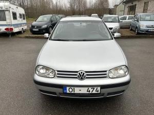 Pelēks Volkswagen Golf 2004 Limbaži, ar dzinēja tilpumu 1.60 L un nobraukumu 227 tūkst. km par 2550 €, foto 3 vietnē AUTOMOTO.COM.LV