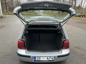 Pelēks Volkswagen Golf 2004 Limbaži, ar dzinēja tilpumu 1.60 L un nobraukumu 227 tūkst. km par 2550 €, foto 8 vietnē AUTOMOTO.COM.LV