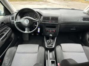 Pelēks Volkswagen Golf 2004 Limbaži, ar dzinēja tilpumu 1.60 L un nobraukumu 227 tūkst. km par 2550 €, foto 10 vietnē AUTOMOTO.COM.LV