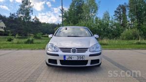 Pelēks Volkswagen Golf 2004 Rīga, ar dzinēja tilpumu 1.90 L un nobraukumu 375 tūkst. km par 1680 €, foto  vietnē AUTOMOTO.COM.LV
