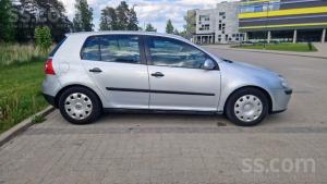 Pelēks Volkswagen Golf 2004 Rīga, ar dzinēja tilpumu 1.90 L un nobraukumu 375 tūkst. km par 1680 €, foto 3 vietnē AUTOMOTO.COM.LV