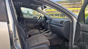 Pelēks Volkswagen Golf 2004 Rīga, ar dzinēja tilpumu 1.90 L un nobraukumu 375 tūkst. km par 1680 €, foto 9 vietnē AUTOMOTO.COM.LV
