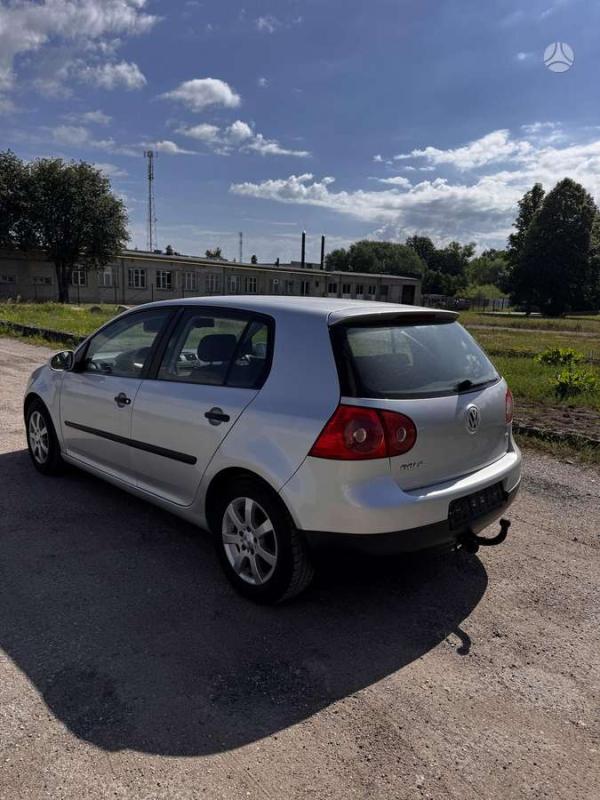 Pelēks Volkswagen Golf 2004 Vilkaviškis, ar dzinēja tilpumu 1.60 L un nobraukumu 174 tūkst. km par 1550 €, foto 6 vietnē AUTOMOTO.COM.LV