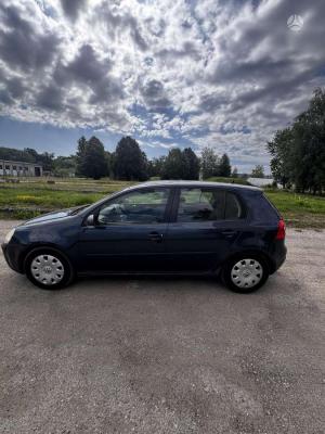 Pelēks Volkswagen Golf 2004 Vilkaviškis, ar dzinēja tilpumu 1.60 L un nobraukumu 174 tūkst. km par 1550 €, foto 26 vietnē AUTOMOTO.COM.LV