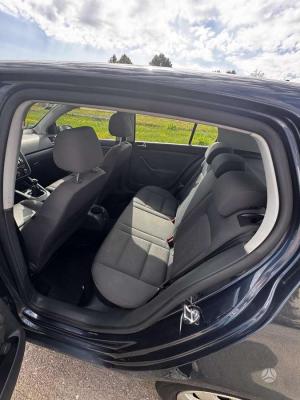 Pelēks Volkswagen Golf 2004 Vilkaviškis, ar dzinēja tilpumu 1.60 L un nobraukumu 174 tūkst. km par 1550 €, foto 28 vietnē AUTOMOTO.COM.LV