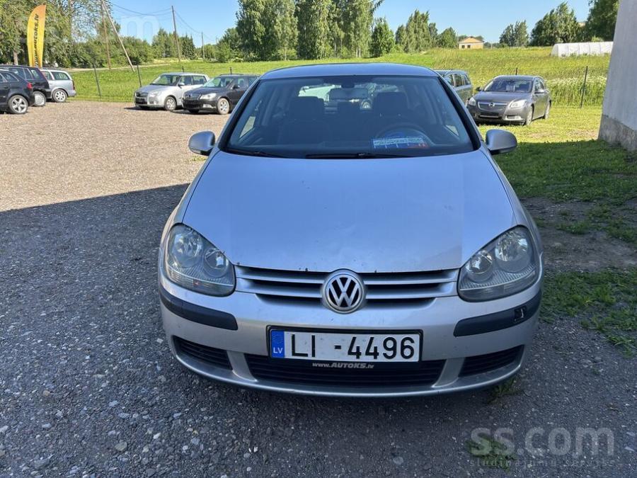 Grey Volkswagen Golf 2004 in Limbazi, with an engine capacity of 1.90 L and mileage of 301 thousand km for 850 €, photo 3 on AUTOMOTO.COM.LV
