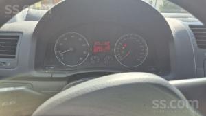 Pelēks Volkswagen Golf 2004 Jelgava, ar dzinēja tilpumu 1.60 L un nobraukumu 313 tūkst. km par 1400 €, foto 8 vietnē AUTOMOTO.COM.LV