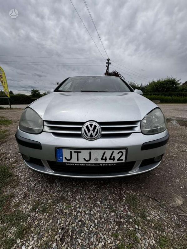 Grey Volkswagen Golf 2004 in Kaunas, with an engine capacity of 1.90 L and mileage of 362 thousand km for 750 €, photo 1 on AUTOMOTO.COM.LV