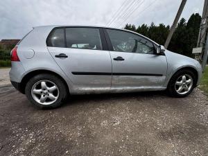Grey Volkswagen Golf 2004 in Kaunas, with an engine capacity of 1.90 L and mileage of 362 thousand km for 750 €, photo 8 on AUTOMOTO.COM.LV