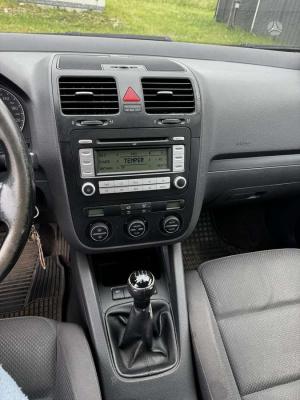 Grey Volkswagen Golf 2004 in Kaunas, with an engine capacity of 1.90 L and mileage of 362 thousand km for 750 €, photo 10 on AUTOMOTO.COM.LV