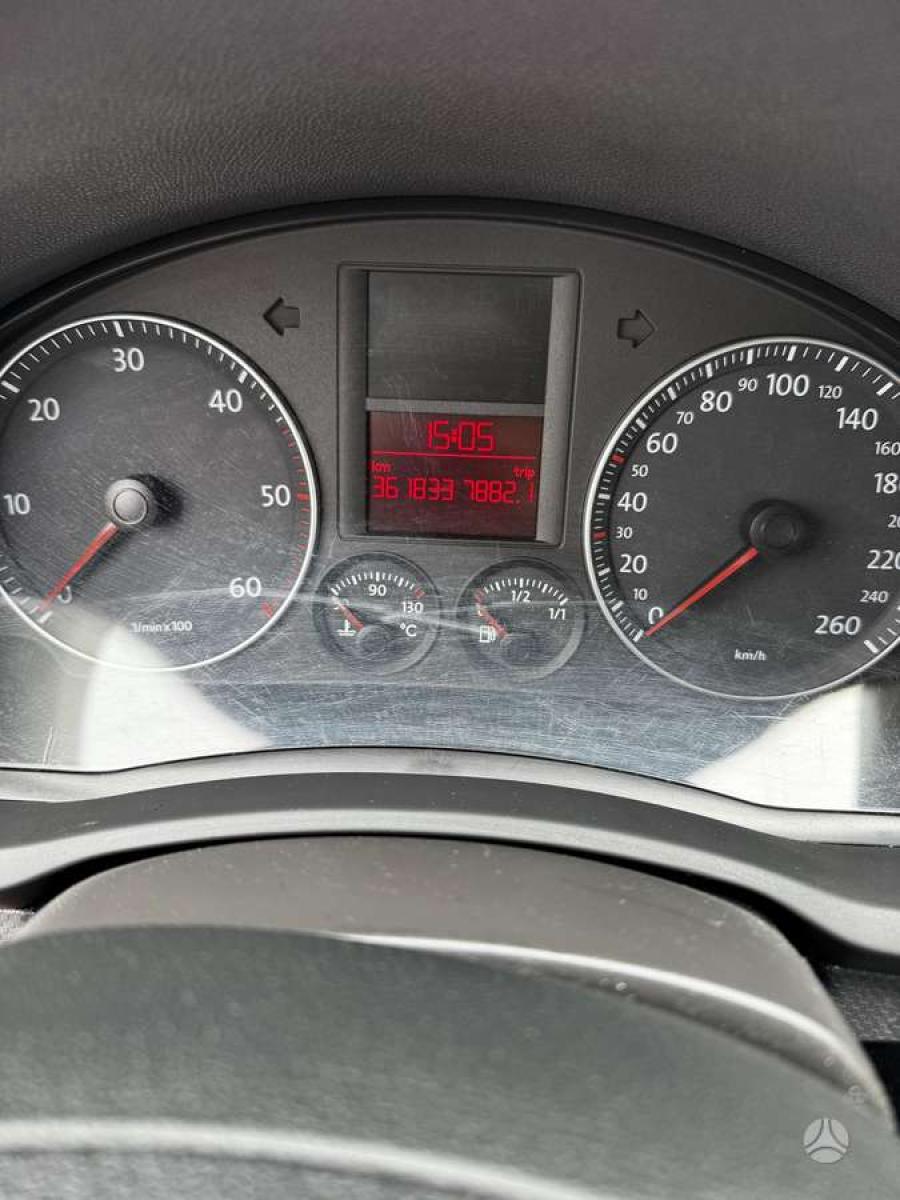 Grey Volkswagen Golf 2004 in Kaunas, with an engine capacity of 1.90 L and mileage of 362 thousand km for 750 €, photo 11 on AUTOMOTO.COM.LV