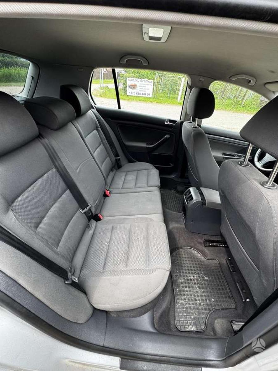 Grey Volkswagen Golf 2004 in Kaunas, with an engine capacity of 1.90 L and mileage of 362 thousand km for 750 €, photo 14 on AUTOMOTO.COM.LV