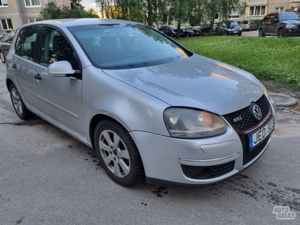 Pelēks Volkswagen Golf 2004 Kauņa, ar dzinēja tilpumu 1.90 L un nobraukumu 258 tūkst. km par 950 €, foto 3 vietnē AUTOMOTO.COM.LV