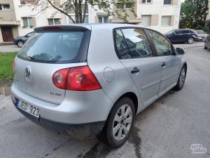 Pelēks Volkswagen Golf 2004 Kauņa, ar dzinēja tilpumu 1.90 L un nobraukumu 258 tūkst. km par 950 €, foto 5 vietnē AUTOMOTO.COM.LV