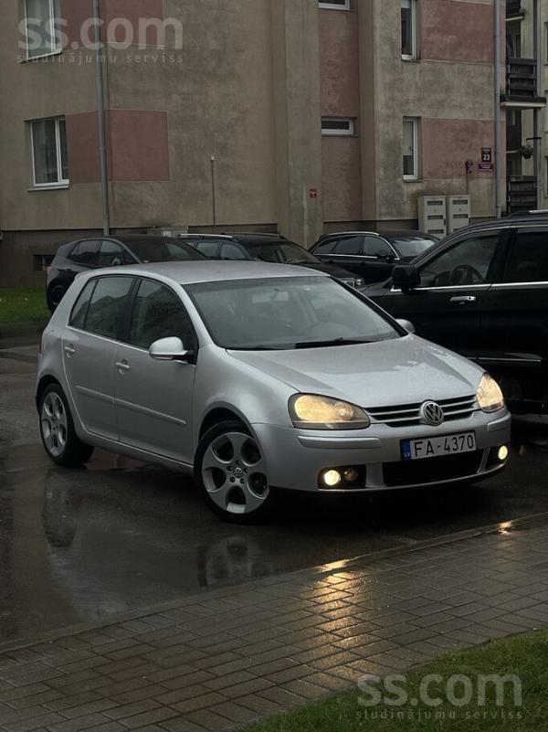 Grey Volkswagen Golf 2004 in Riga, with an engine capacity of 1.90 L and mileage of 500 thousand km for 1700 €, photo 1 on AUTOMOTO.COM.LV